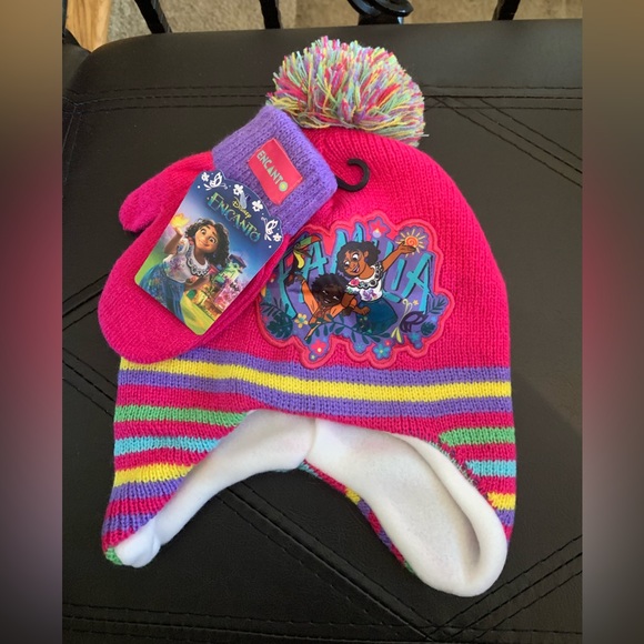 Disney | Accessories | Kids New Disney Encanto Hat And Mittens Set ...
